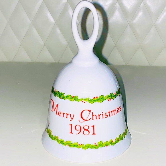 Holiday | Vintage 8s Porcelain Christmas Dinner Bell | Poshmark